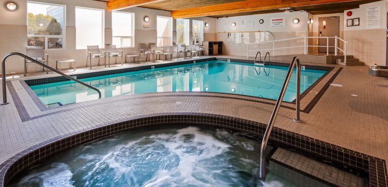 Swimming Pool | Abbotsford Hotel Amenities